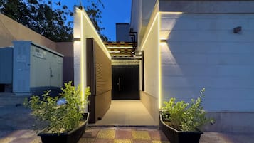 Roupas de cama premium, Wi-Fi de cortesia, roupa de cama