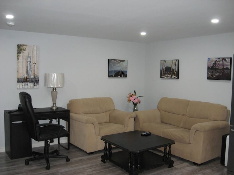 Beautiful 2-bedroom Guest Home In Guelph - Guelph