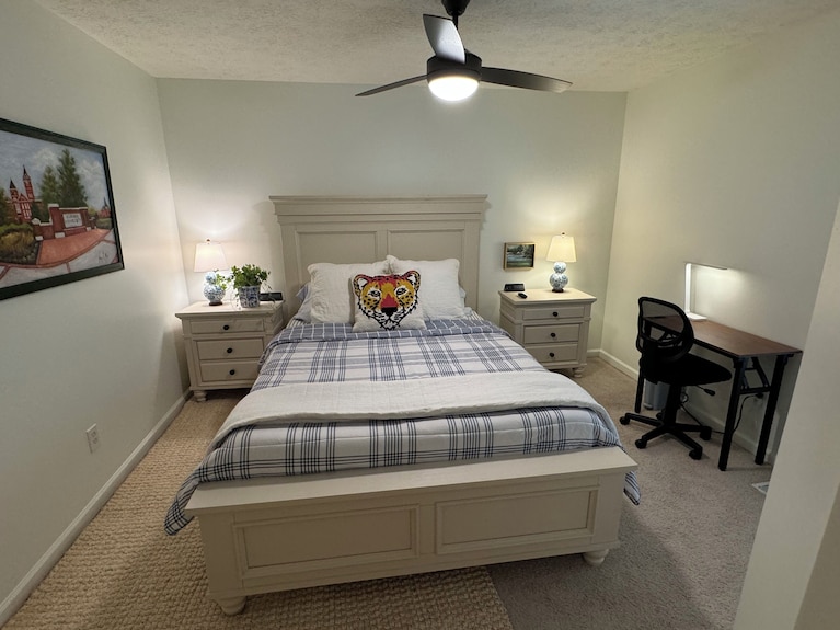 Lovely 2br 2.5ba Condo - 歐本