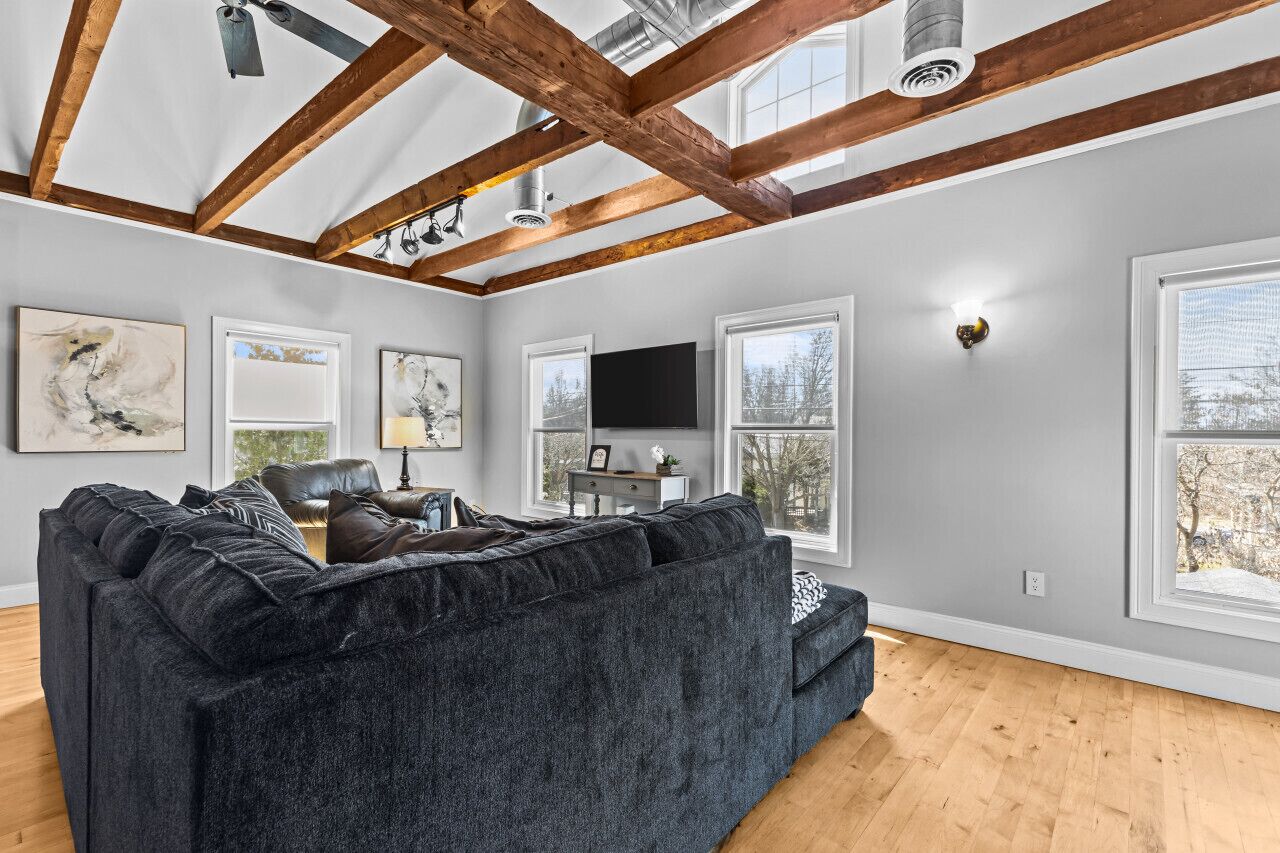 Rustic Charm 2br Downtown Burl. - Burlington, VT