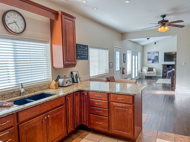 Cherry View Cottage (Nightly Rental Approved) - 納拉馬塔