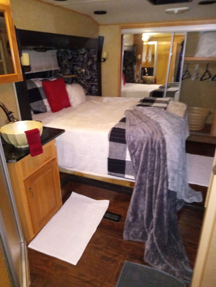 Cozy Rv In Beautfull Broken Bow Oklahoma - Broken Bow, OK