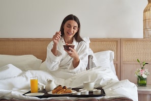 Café da manhã com buffet todos os dias mediante uma taxa