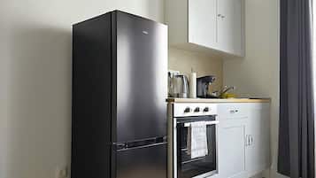 SuiteFOR4 | Cozinha privada | Um frigorífico/congelador grande, um micro-ondas, um forno