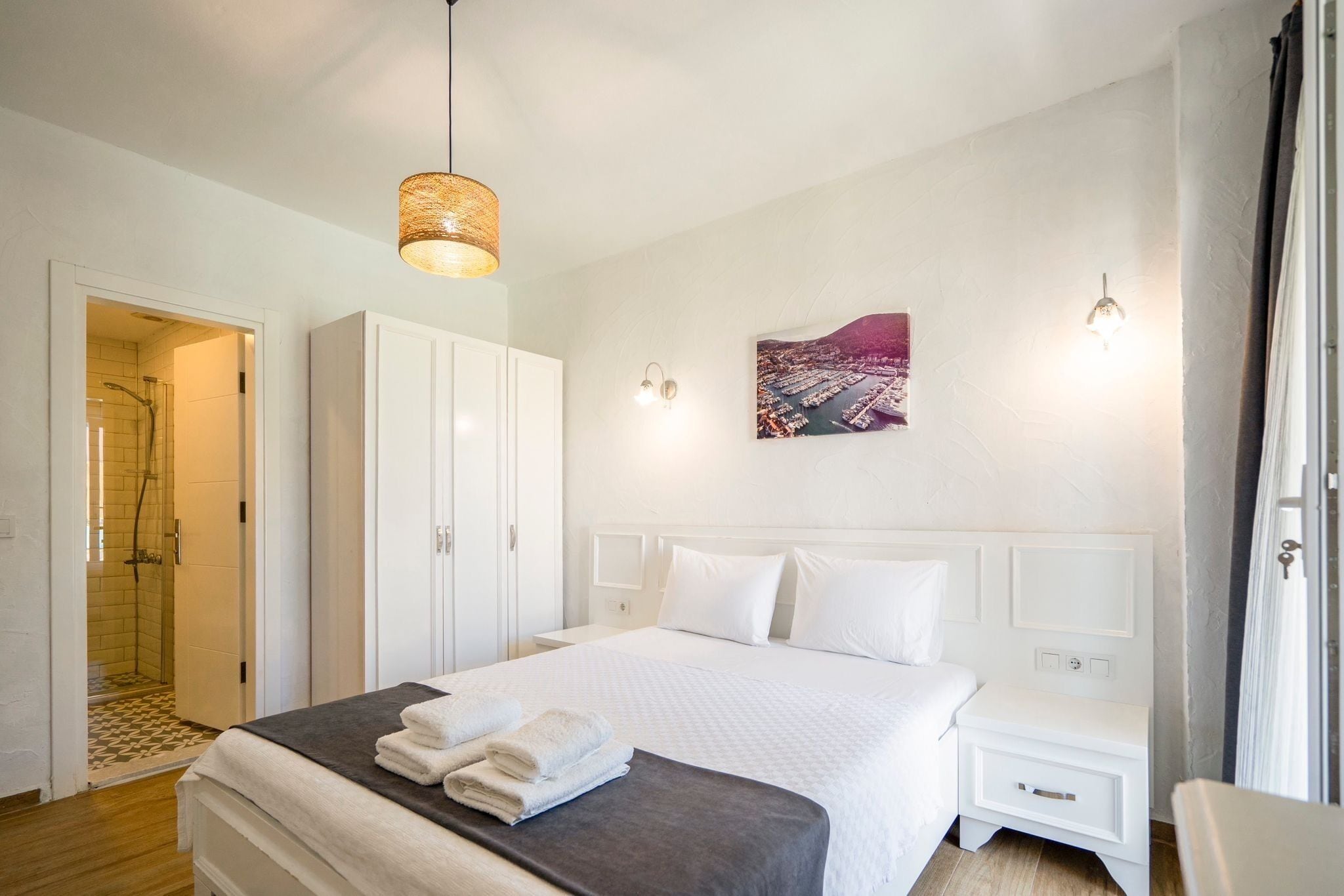 Quarto Triplo Deluxe | Quartos insonorizados, ferro/tábua de engomar, Wi-fi grátis 
