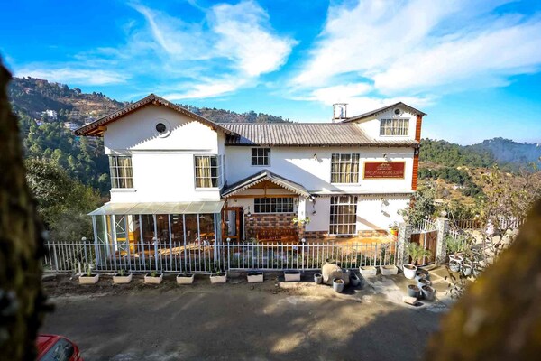 The Crosswoods Three - Mukteshwar