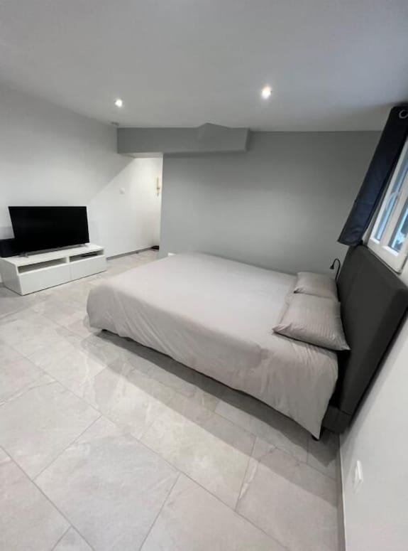 Studio Neuf Avec Jardin ! - Antony