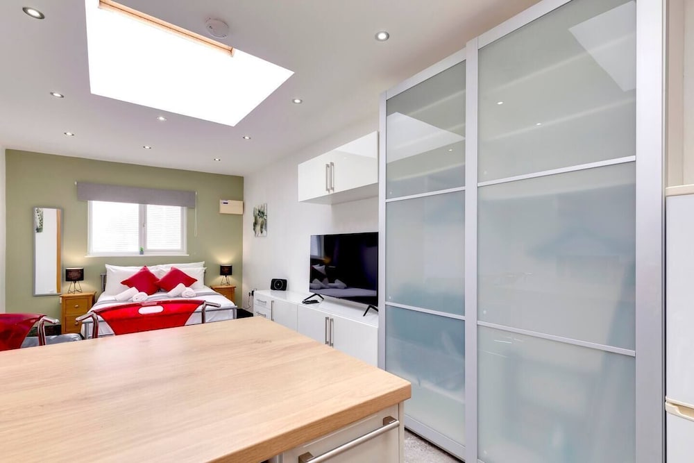 Pass The Keys | Central & Modern Cabin On Mill Road - Cambrige (UK)