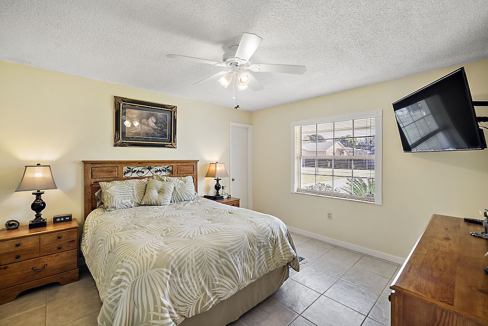 Sunny Getaway: Easy Access to Orlando & the Shore! - Lake County | Vrbo