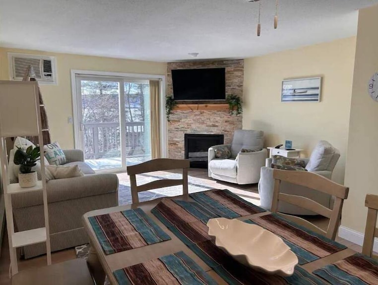 Relaxing Winnipesaukee Condo! - Weirs Beach, NH