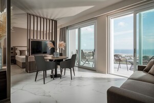 Suite Júnior, vista para o mar | Cofre no quarto, Wi-fi grátis 