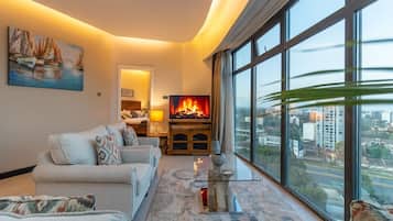 Apartamento conforto | Área de estar | Smart TV 24 polegadas com canais digitais