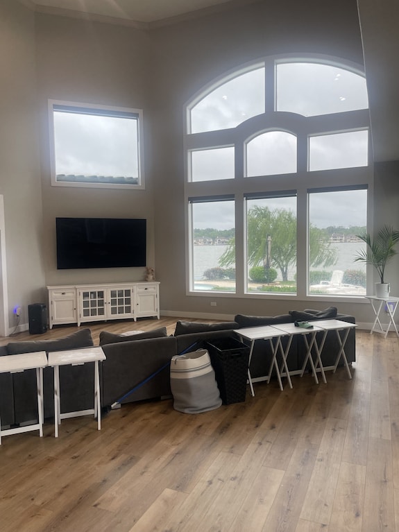 Private Lakeside Resort With Unobstructed Views Of Lake Conroe. - Conroe, TX