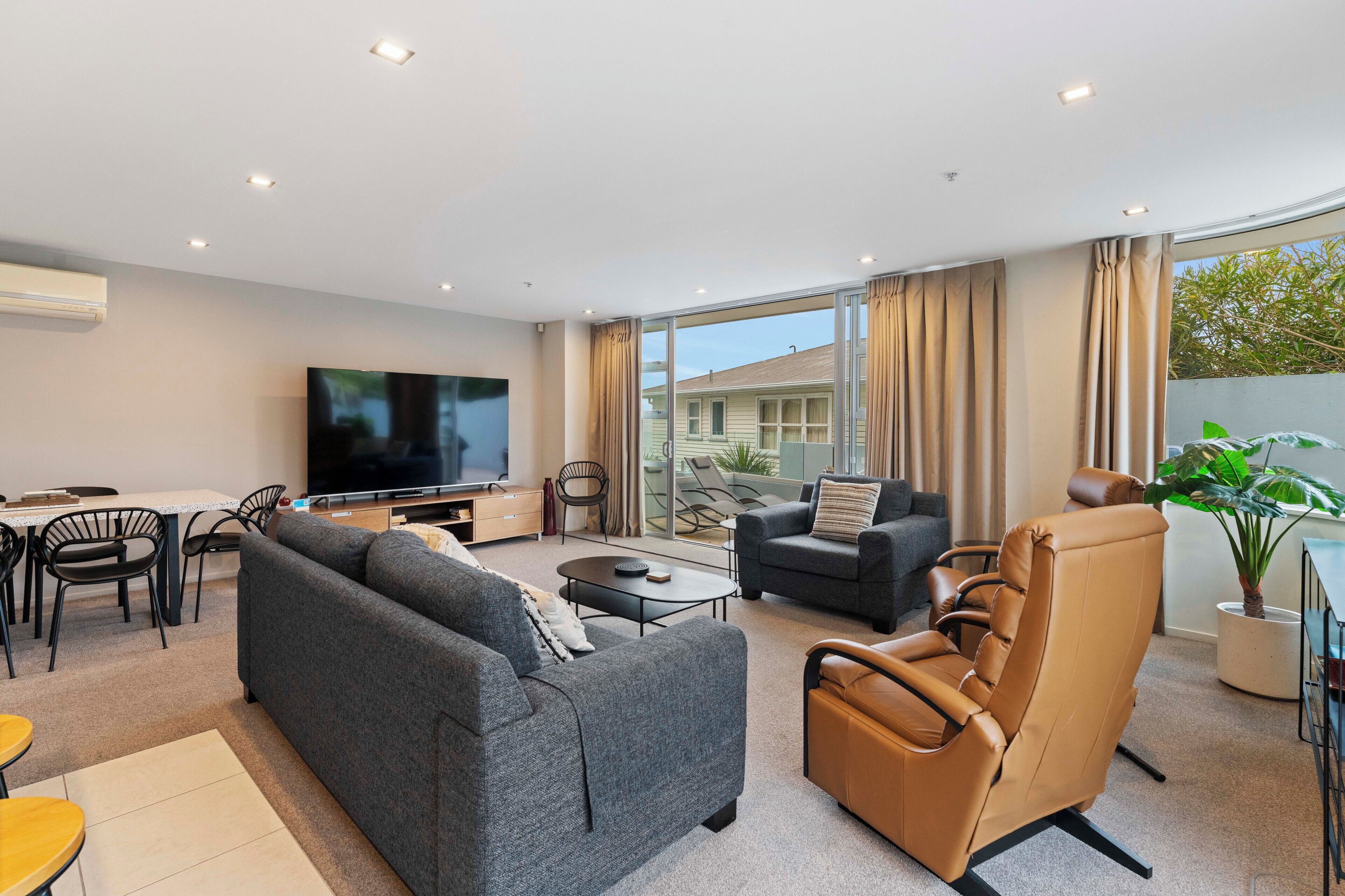 Waimahana 5 - Taupo Holiday Apartment - New Zealand