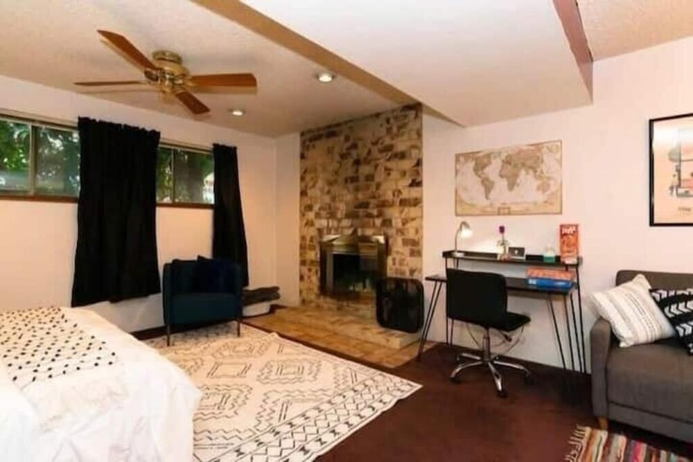 Hidden Gem Studio In Shoreline - Bothell, WA
