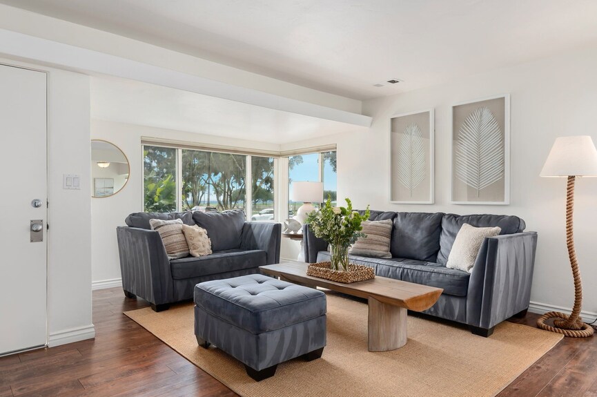 Spacious Duplex Steps Away From East Beach! - Santa Barbara, CA