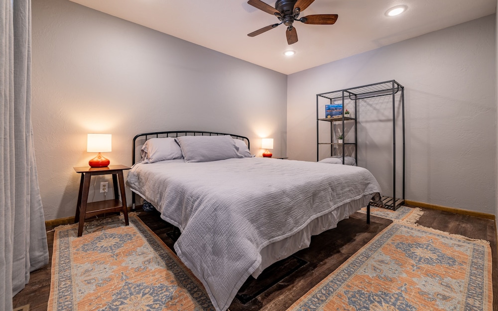 Bison Hills- Pet Friendly, Within Walking Distance Of Historic Downtown Cody! - Cody, WY