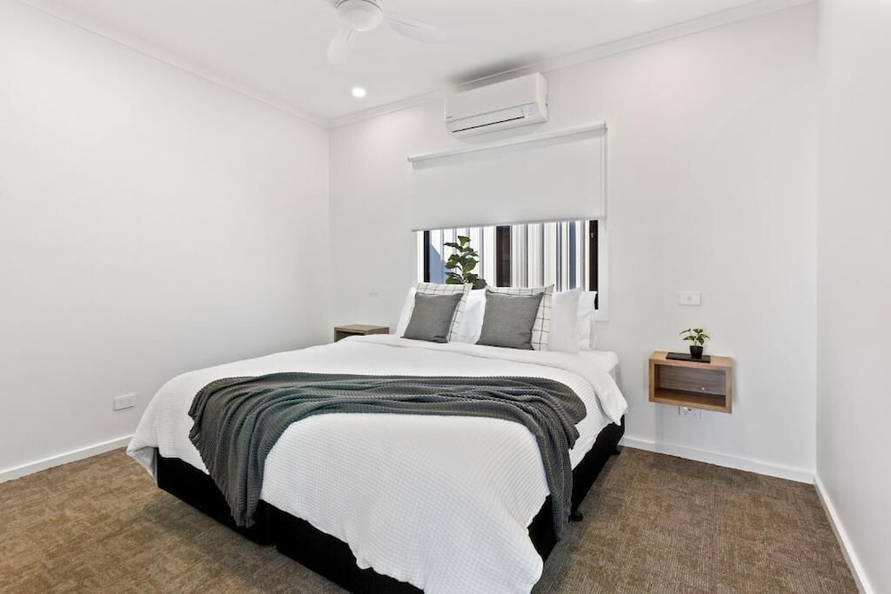 Port Lincoln Beach Front Apartments - Port Lincoln