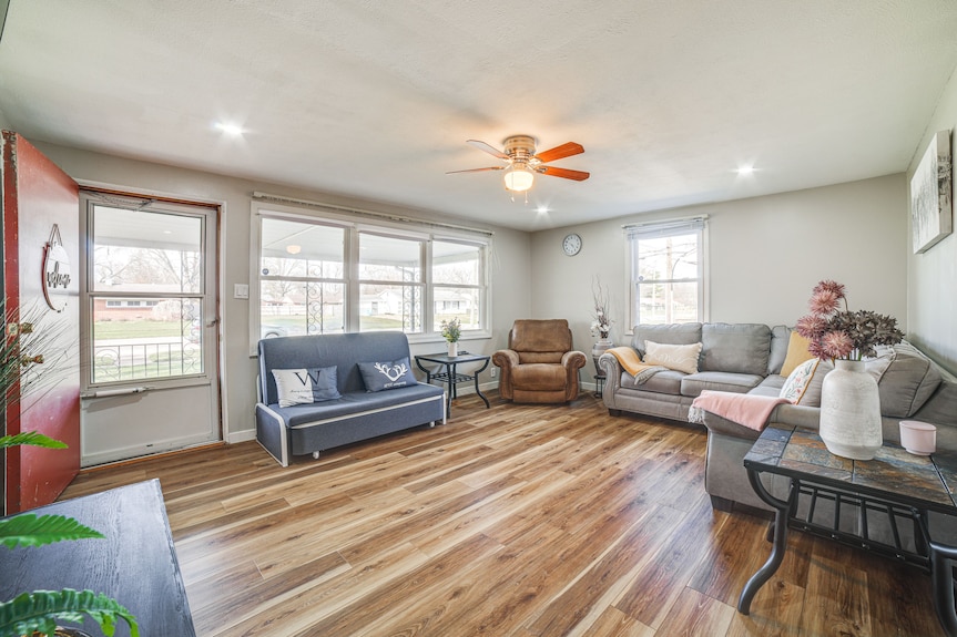 South Bend Home W/ Gas Grill Near Universities! - Mishawaka, IN