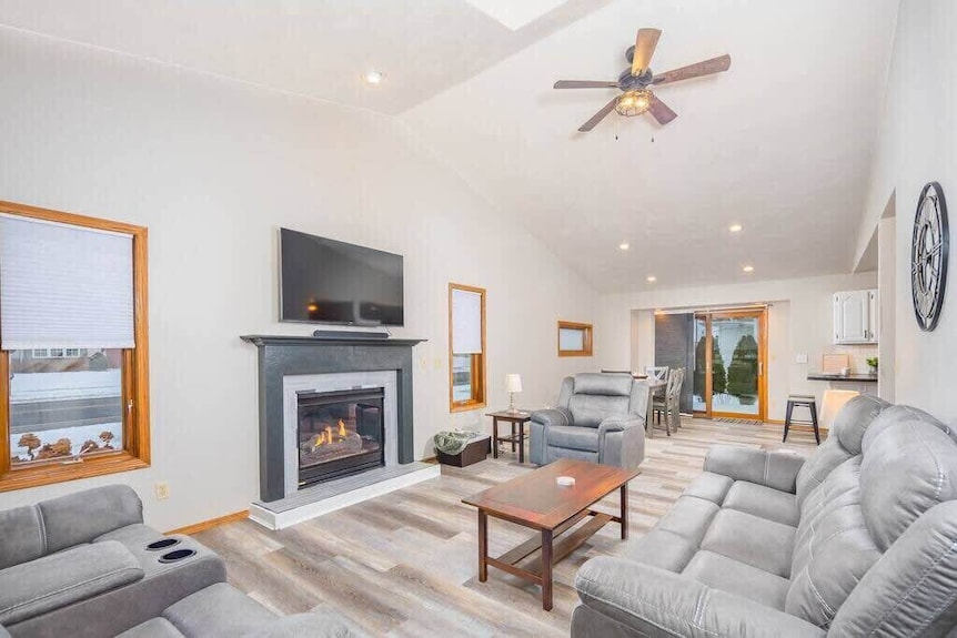 -Easy Eastowne Living - 3 Br - Appleton, WI