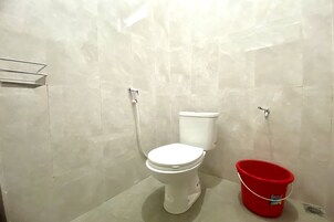 Um polibã, toalhas fornecidas, sabão