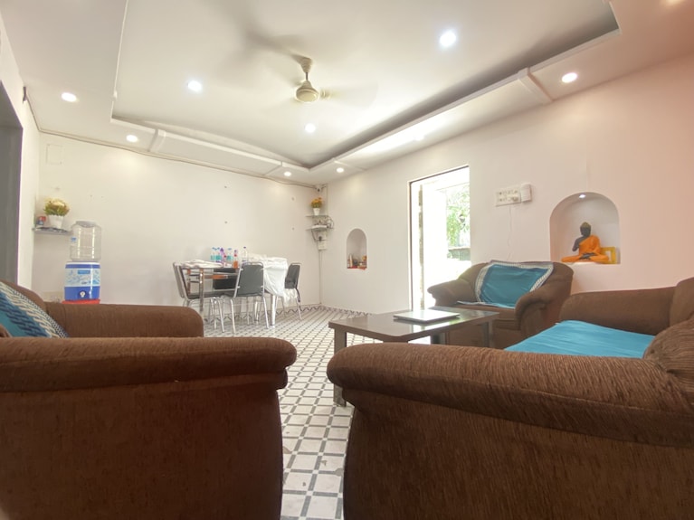 Private 1 Air-conditioned Room Near Osho Ashram Pune - Poona