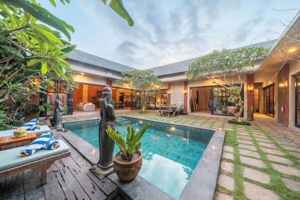 Piscina exterior