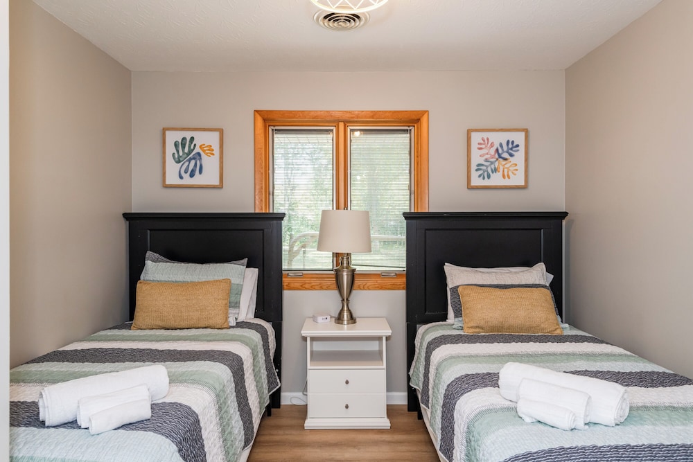 Rare Find! Remodeled Ranch, Near Airport - Dayton, OH