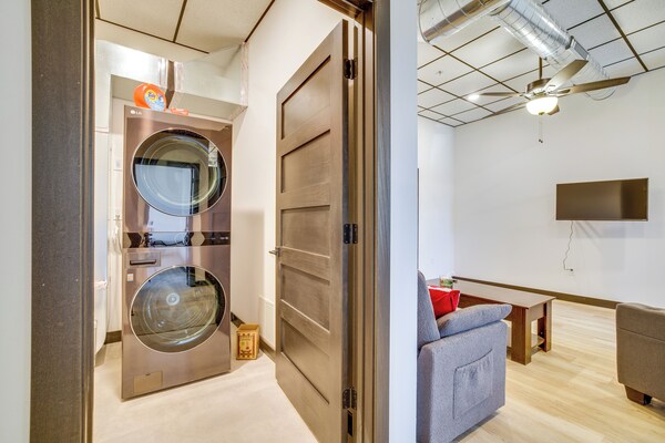 Step-free Cashton Apartment: Steps To Downtown! - Wildcat Mountain State Park, Ontario