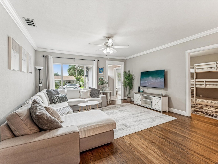 New Clearwater Beach Escape 4br Home Sleeps 7 - Clearwater, FL