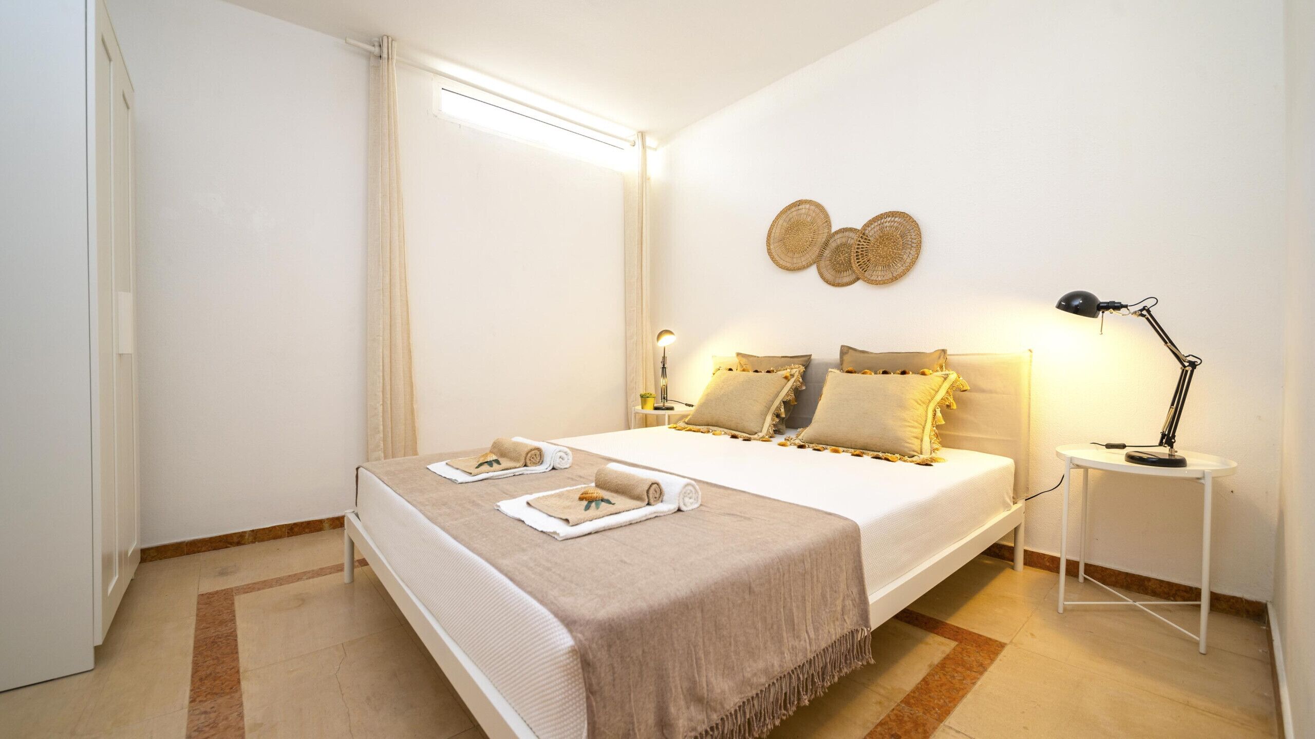 4 quartos, camas desdobráveis, roupa de cama fornecida 