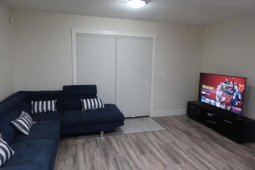 Modern Oasis Hideaway - Halifax, NS, Canada