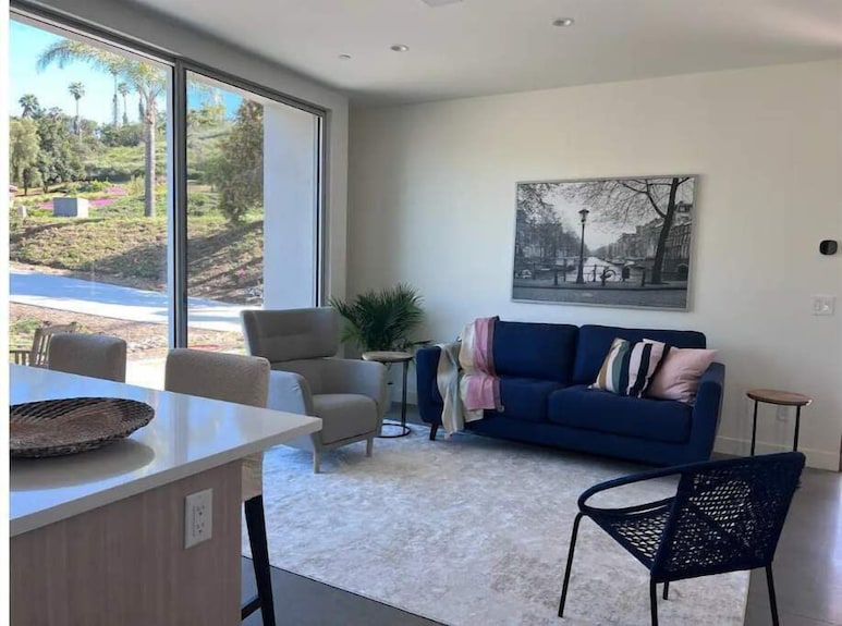 Newly Built Modern Guest House - San Marcos, CA