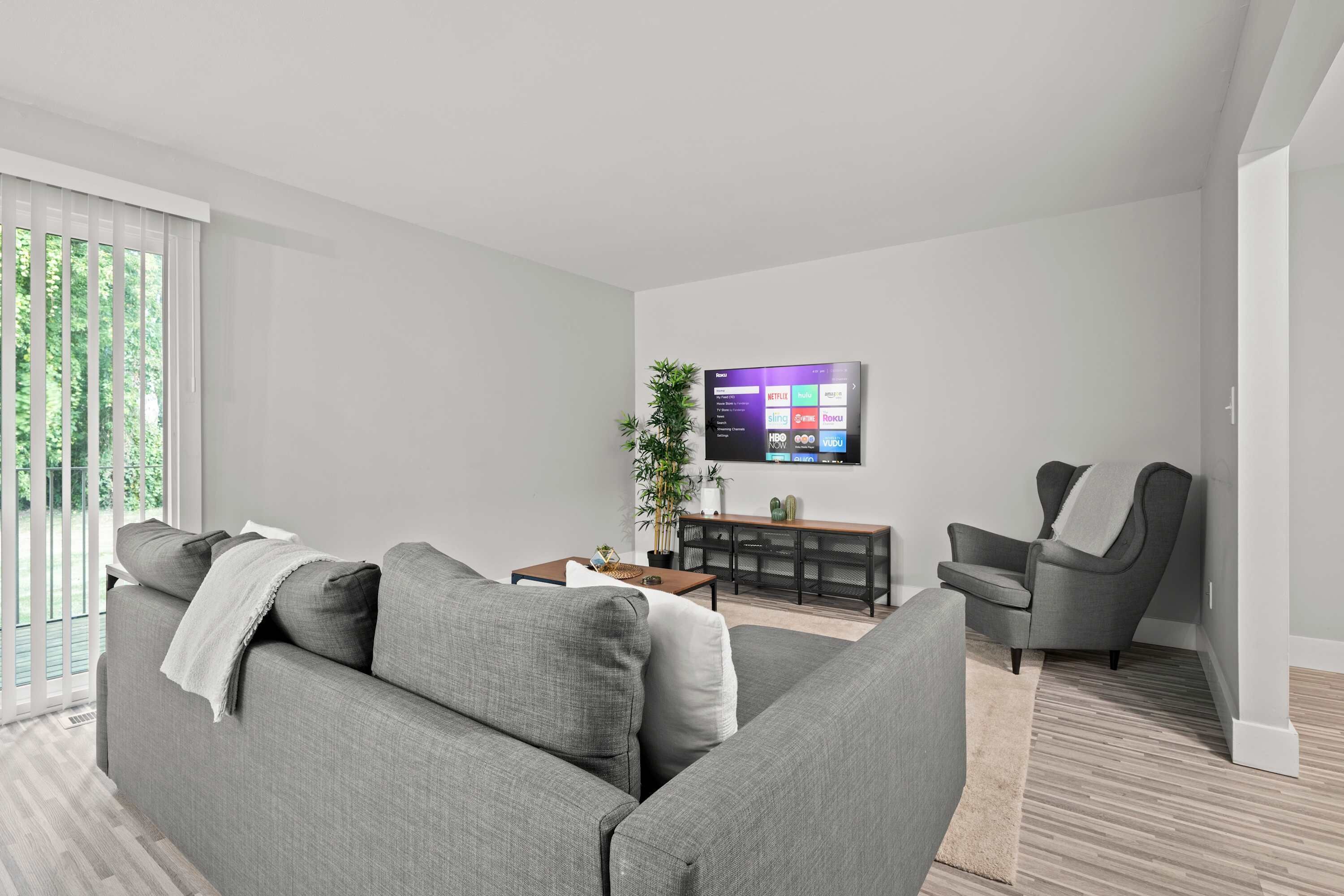 Spacious & Stylish Stay In Rochester, Prime Spot - Rochester Hills, MI