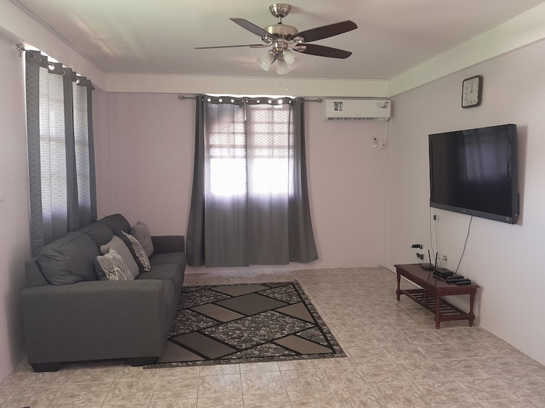 Pinard's Vacation Home Apt 2 - Dominica