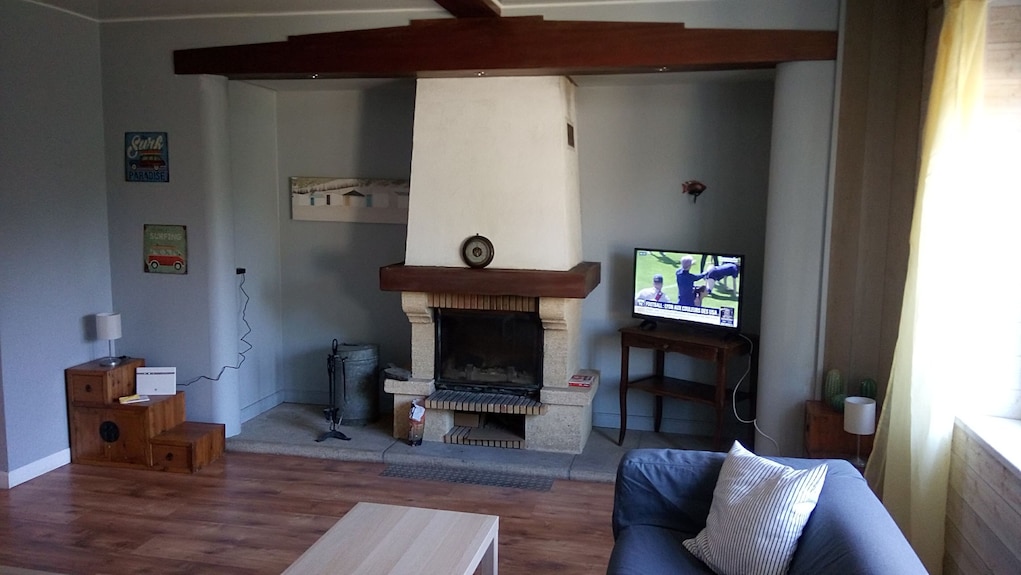 Maison Indépendante Centre Ville Jardin 8 Personnes 2 Kilomètres De La Mer - Brittany