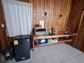 Cabana de Madeira Familiar, vista para a montanha | Cozinha privada | Uma chaleira elétrica 