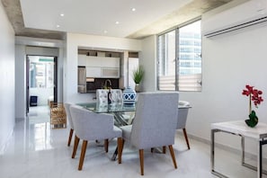Apartamento | 2 quartos, ferros/tábuas de passar roupa, Wi-Fi de cortesia