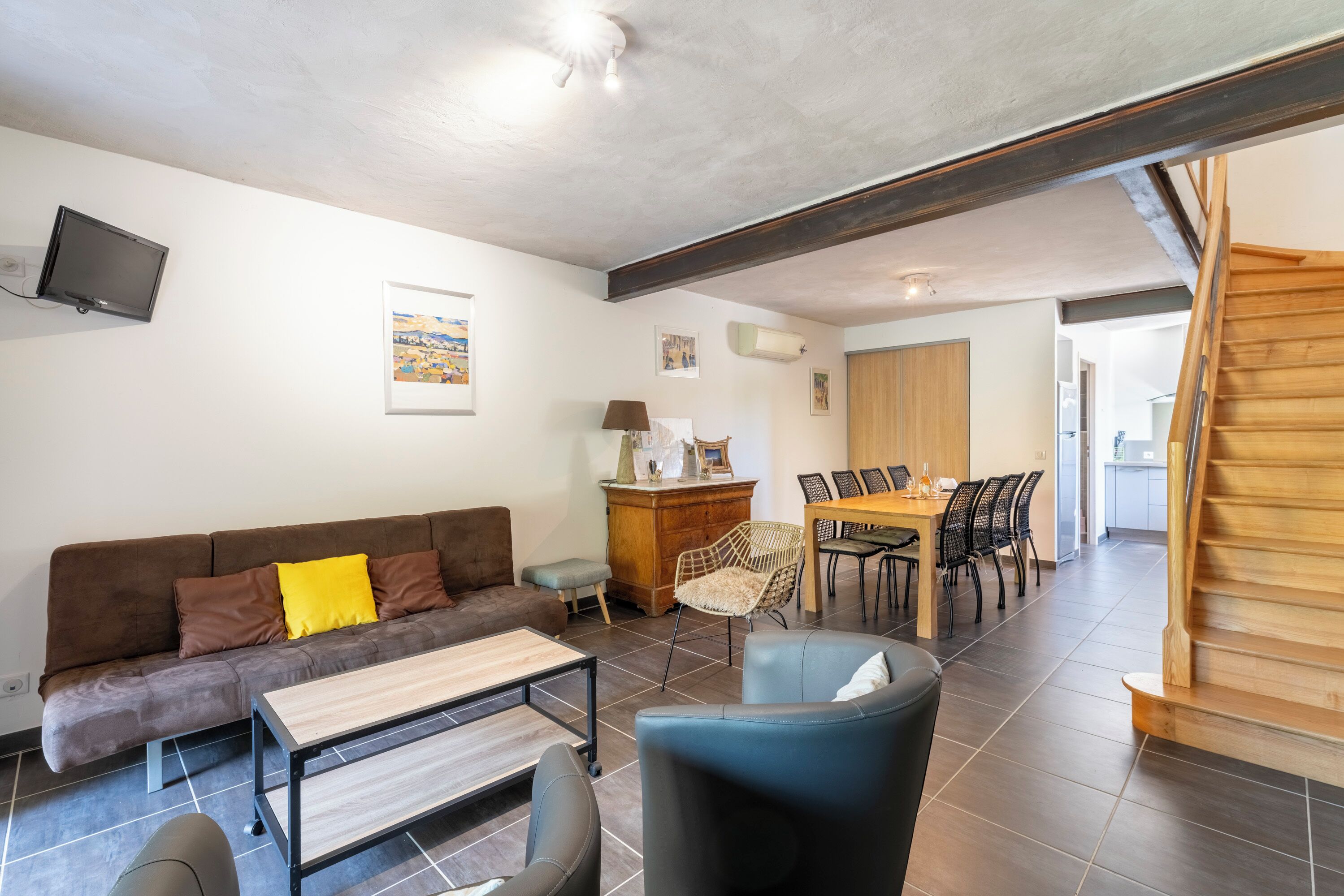 Maison De Vacances 'Le Gîte De Tante Berthe' Avec Vue Sur La Montagne, Piscine Privée Et Wi-fi - Orange