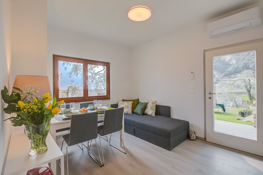 Relais Nanzello Garda Living 2, Limone Sul Garda, Italy - Limone Sul Garda