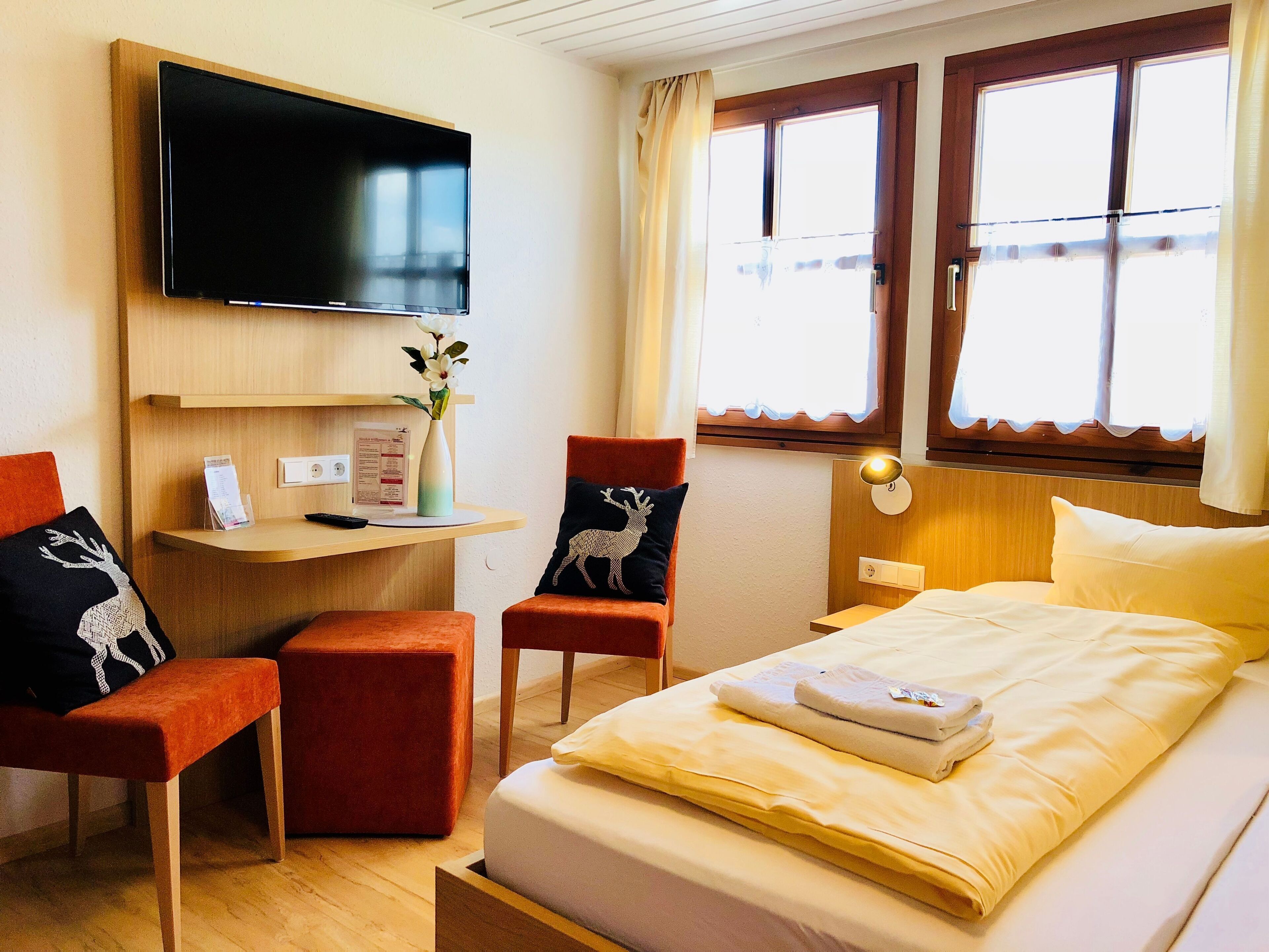 Doppelzimmer, Kat A, Nichtraucher, Wc Und Dusche - Hotel Werneths Landgasthof Hirschen - Rust