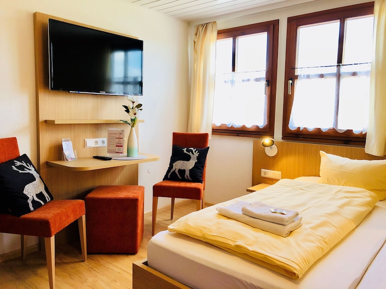 Doppelzimmer, Kat A, Nichtraucher, Wc Und Dusche - Hotel Werneths Landgasthof Hirschen - Rust