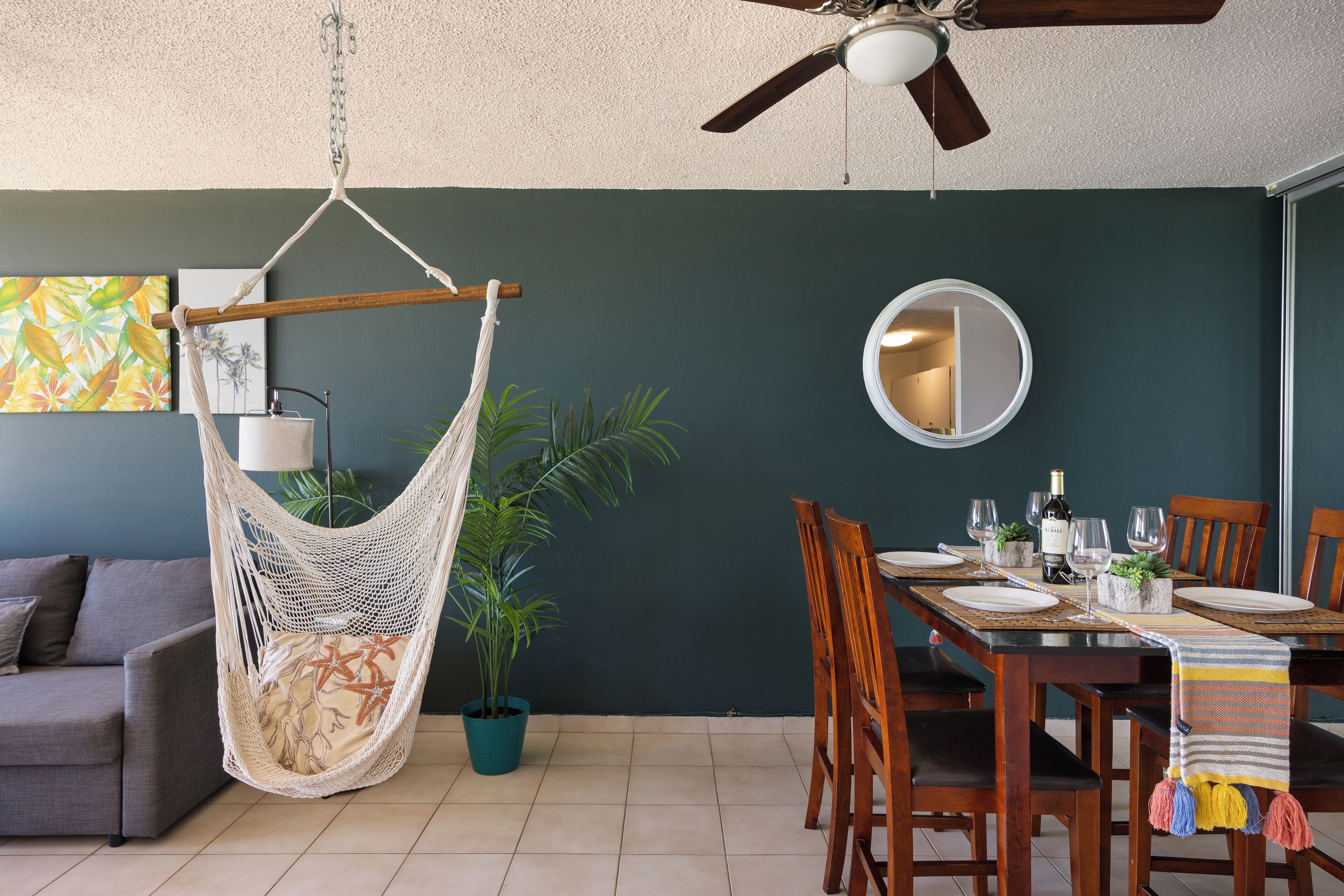 Apartamento, vista para o oceano | Opções para refeição no quarto