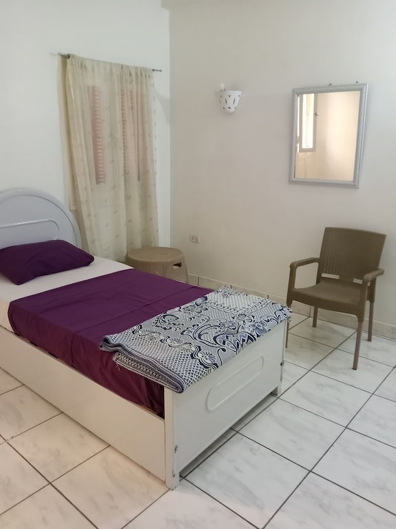 Bright, Clean, Spacious Flat. Near Temples And An Easy Trip To The West Bank. - 룩소르