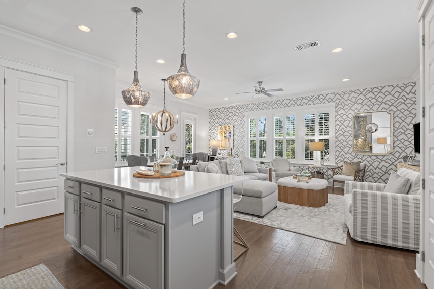 Spring Break Specials! Highland Parks - 4 Bedroom | 4 Beds - Huge Resort Pool - Seaside, FL