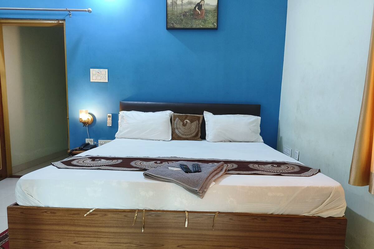 Quarto casal standard | Wi-Fi de cortesia, roupa de cama
