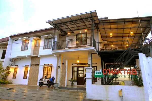 Oyo 350 D' Maktab Homestay Syariah - Malang