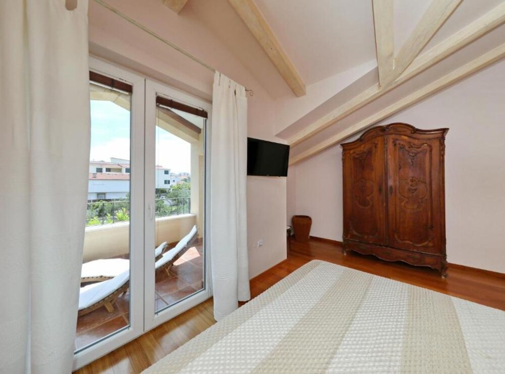 Holiday Home Mirta Reviews, Deals & Photos 2025 - Vrbo