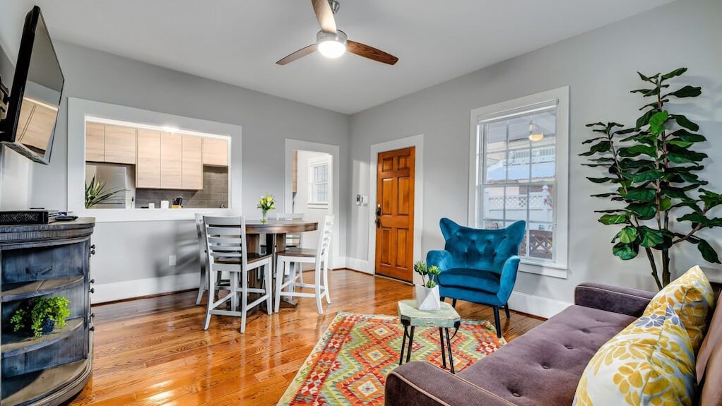 20% Off April! Inks Suite, 1 Block To Downtown - Lake Travis