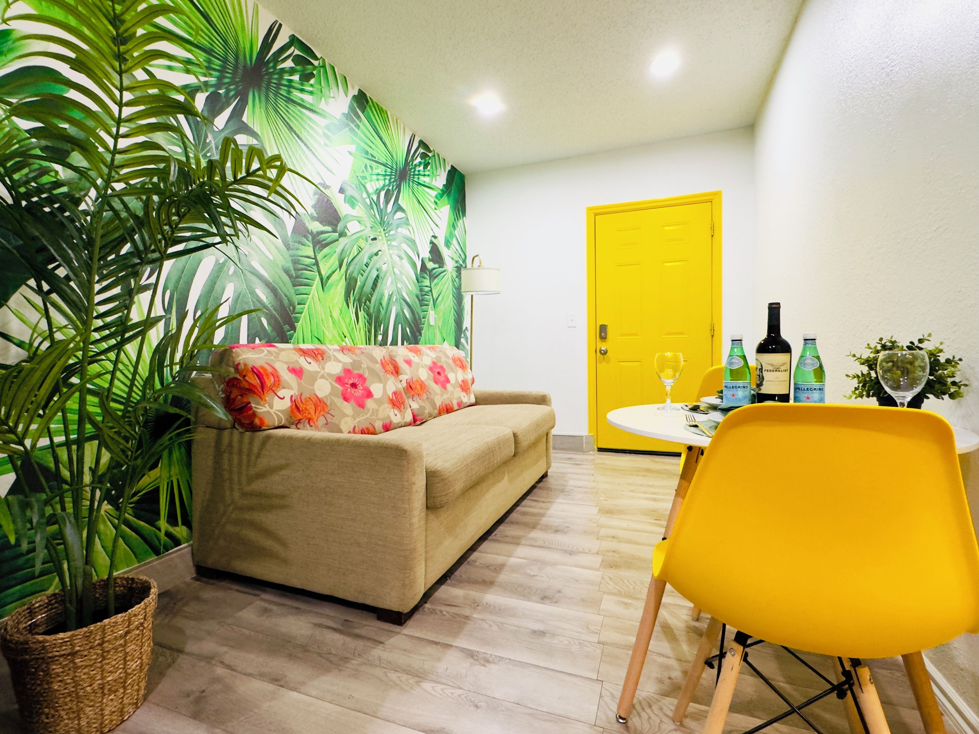 Cozy Studio In Las Vegas, King Bed  Near Freemont Street. - Boulder Station Hotel and Casino